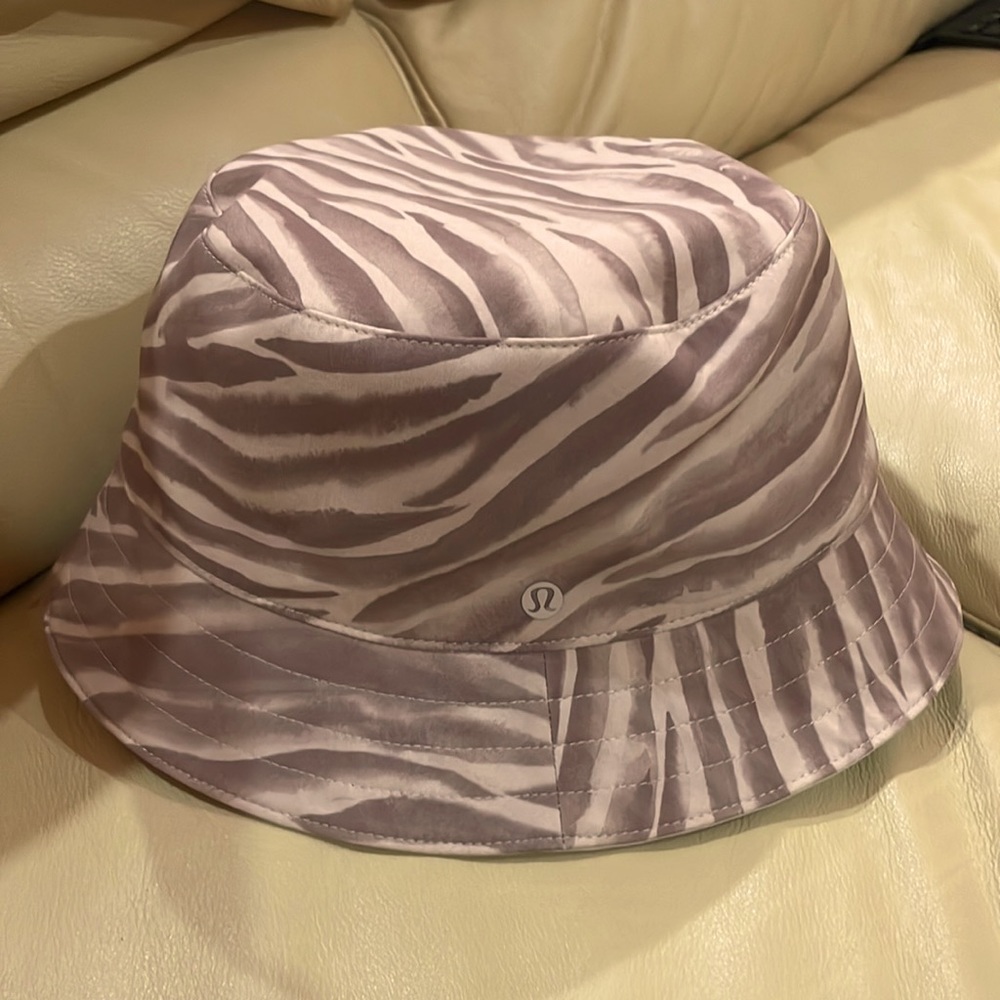 Lululemon Reversible Bucket Hat - Gem
